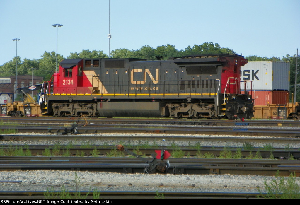 CN 2134